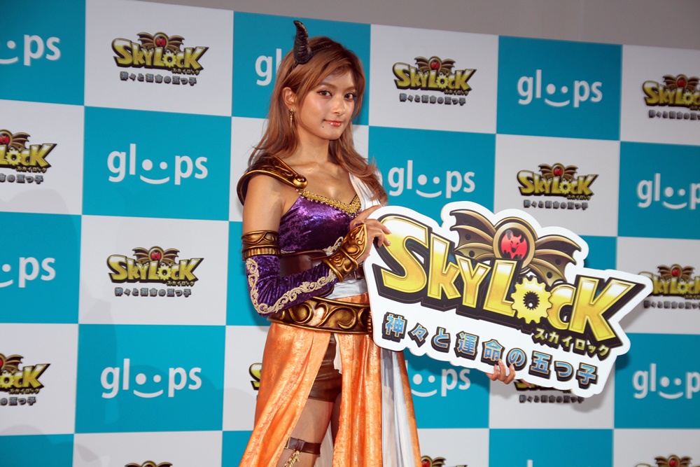 gloops、ローラさんをCM起用のiOS/Android「SKYLOCK」を発表 - GAME Watch