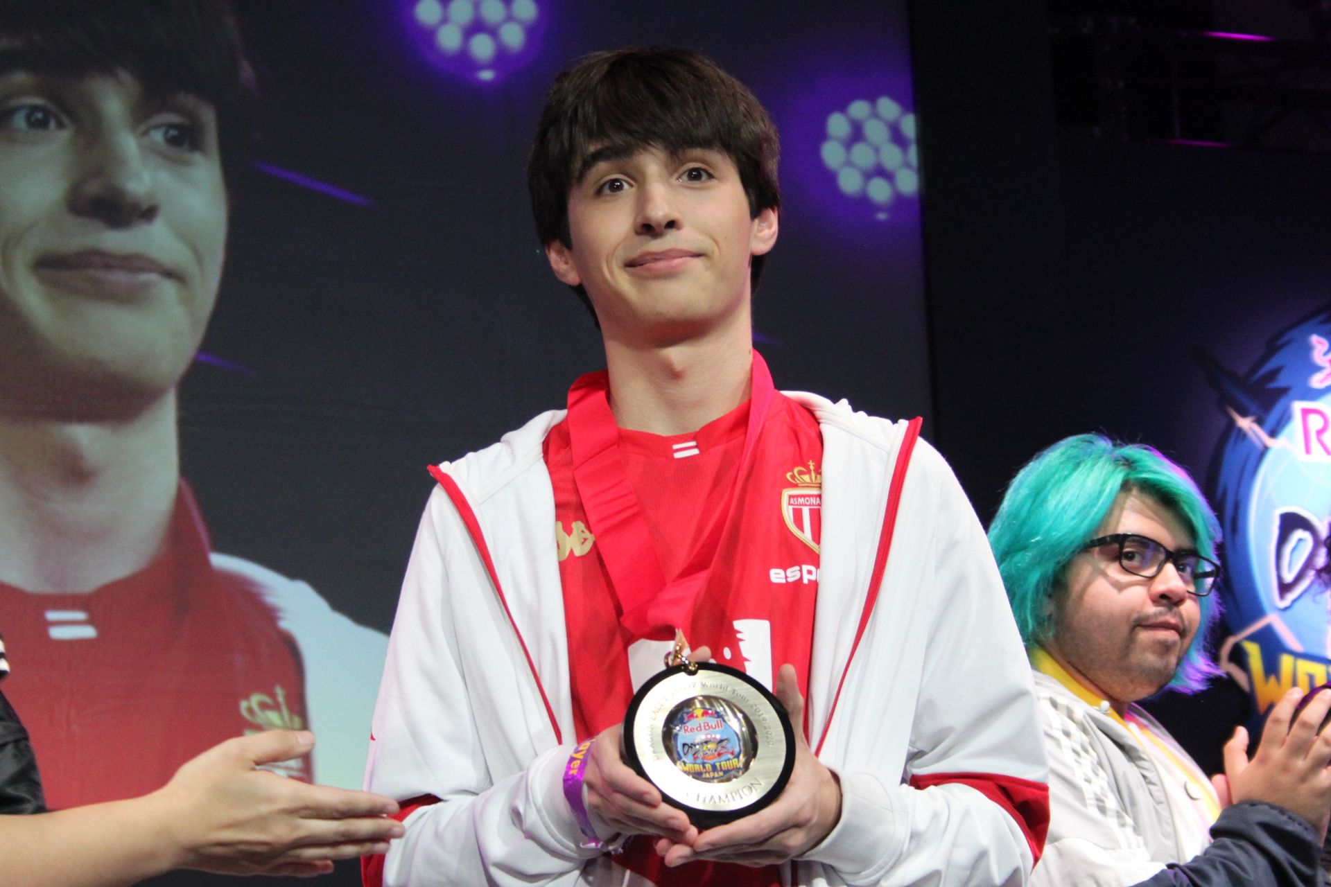 勝負を分けたのは“原作愛”!? フランスの18歳新鋭Wawa選手が堂々の優勝！「Red Bull DRAGON BALL FighterZ ...