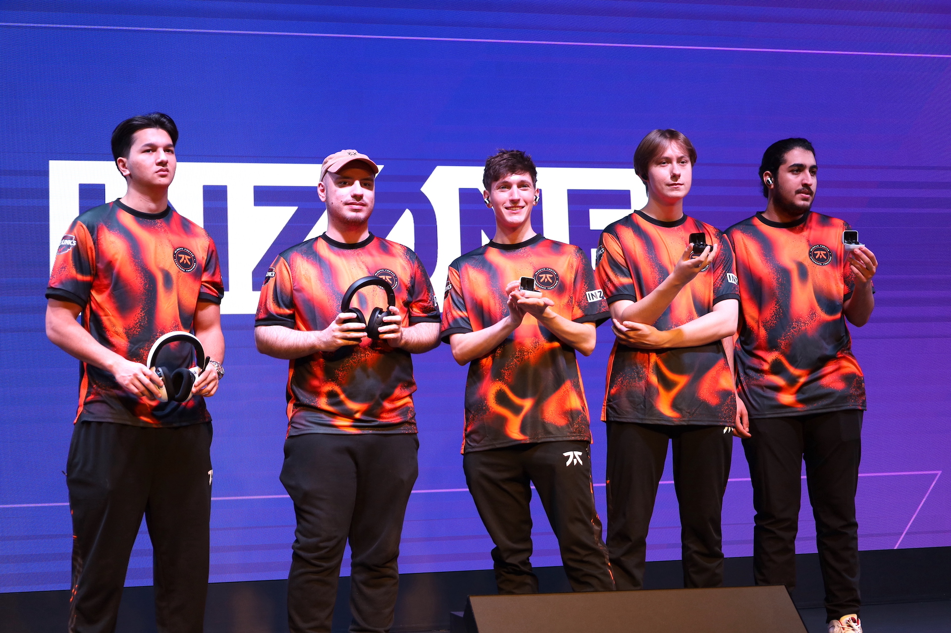 Fnatic監修ヘッドセット「INZONE Buds/H5」発表イベントレポート - GAME Watch